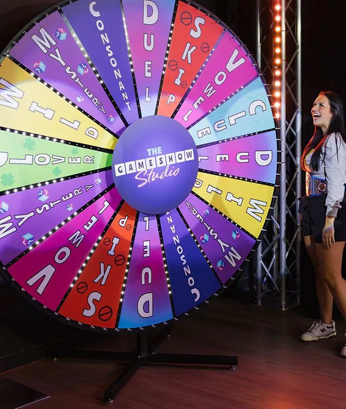 Present simple tense and present continuous tense Interactive Video