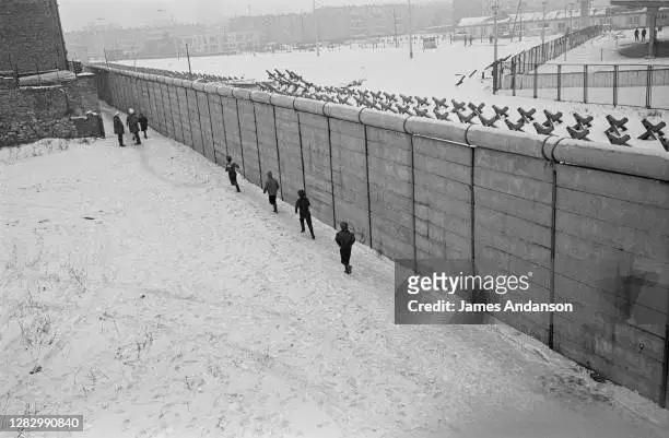 HFL: The Cold War and the Berlin Wall Quiz Quiz